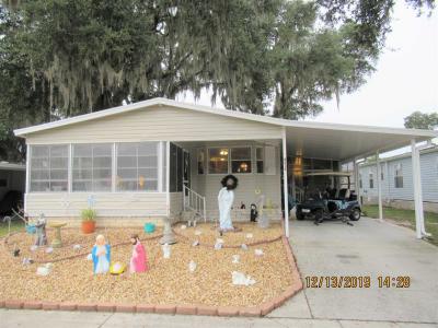 Forest Lake Estates Mobile Home Park in Zephyrhills, FL | MHVillage
