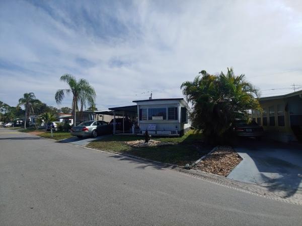 Silver Lake Mobile Home Resort Mobile Home Park in Saint Petersburg, FL ...