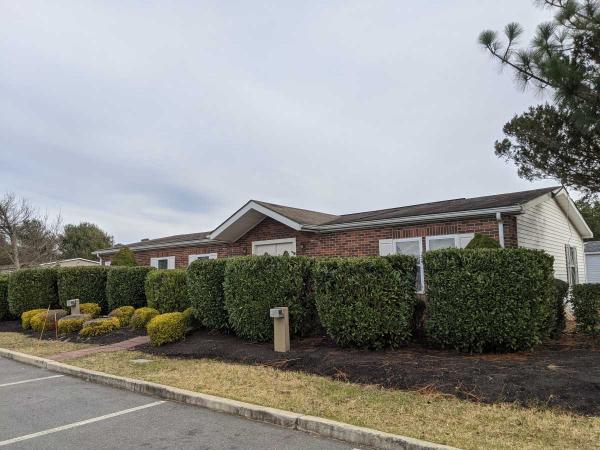 Pine Ridge South Mobile Home Park in Whiting, NJ | MHVillage