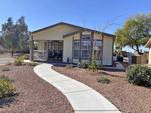 Crescent Run Mobile Home Park in Mesa, AZ | MHVillage