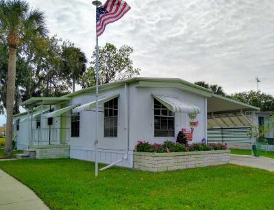 Palm Bay MH and RV Park Mobile Home Park in Palmetto, FL | MHVillage