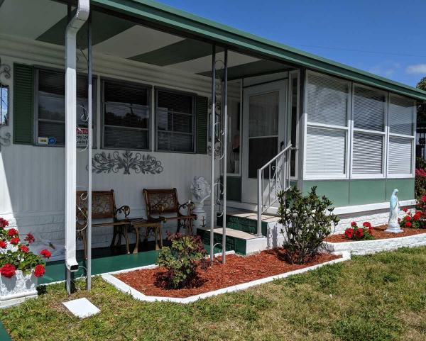 Silver Lake Mobile Home Resort Mobile Home Park in Saint Petersburg, FL ...