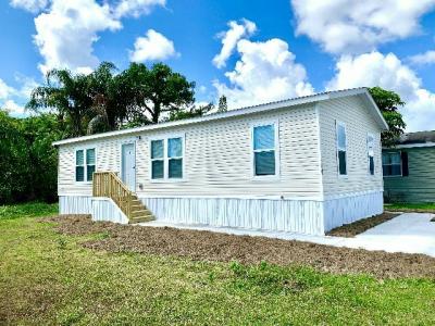 Sunshine Mobile Manor Mobile Home Park in Stuart, FL | MHVillage