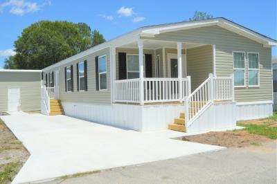 Kings Manor Mobile Home Park in Lakeland, FL | MHVillage