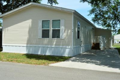Kings Manor Mobile Home Park in Lakeland, FL | MHVillage