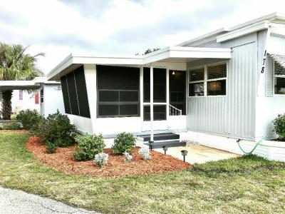 Mid Florida Lakes Mobile Home Park in Leesburg, FL | MHVillage