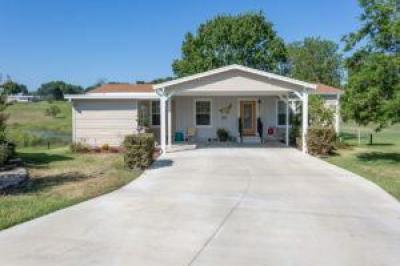 Water Oak Country Club Mobile Home Park in Lady Lake, FL | MHVillage