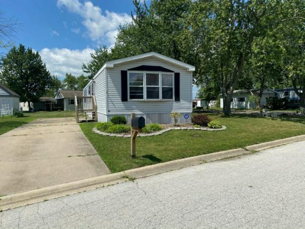 Illinois Mobile, Manufactured and Trailer Homes For Rent in more