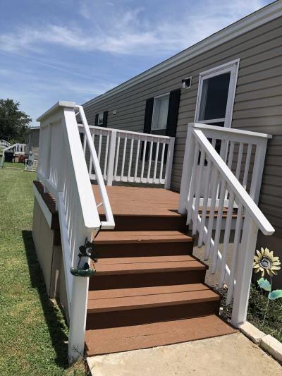 Oak Ranch Mobile Home Park in Del Valle, TX | MHVillage