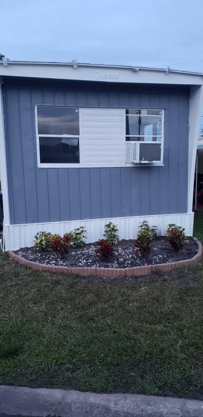 Silver Lake Mobile Home Resort Mobile Home Park in Saint Petersburg, FL ...