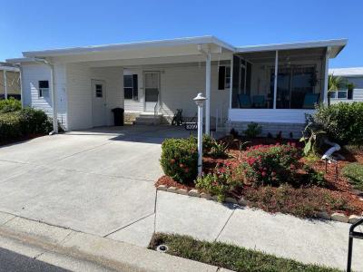 Sun Key Village Mobile Home Park in Palmetto, FL | MHVillage