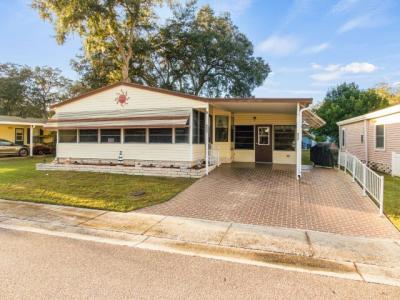 Forest Lake Estates Mobile Home Park in Zephyrhills, FL | MHVillage