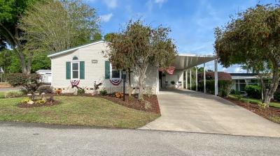 Water Oak Country Club Mobile Home Park in Lady Lake, FL | MHVillage