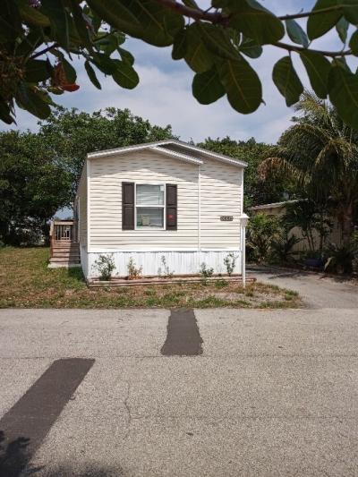 Lantana Cascade Mobile Home Park in Lantana, FL | MHVillage