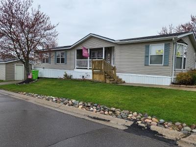 Commerce Meadows Mobile Home Park in Wixom, MI | MHVillage