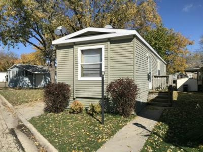 Willow Lake Estates Mobile Home Park in Elgin, IL | MHVillage