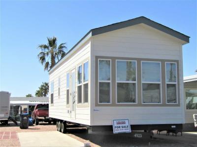 Valle Del Oro Mobile Home Park in Mesa, AZ | MHVillage