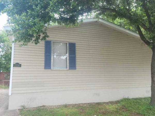 2001 Mobile Home For Sale or Rent | 2316 Sunny Hills Austin, TX