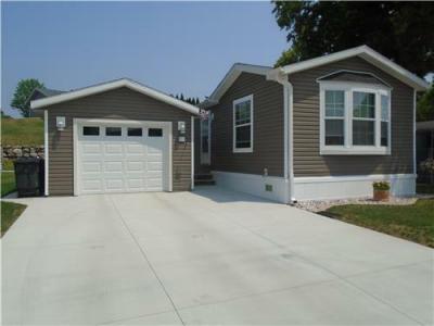 Maple Grove Mobile Home Park in Jefferson, WI | MHVillage