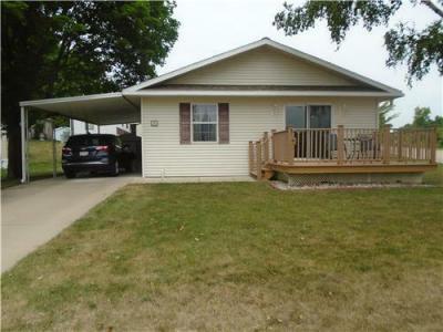 Maple Grove Mobile Home Park in Jefferson, WI | MHVillage