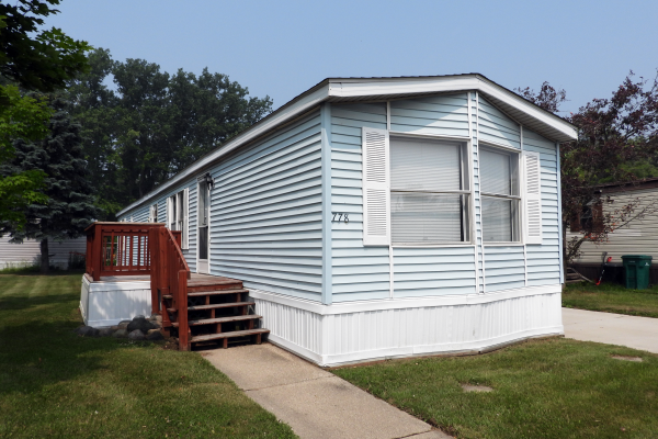 1988 Redman Mobile Home For Sale | 778 Chestnut #42 Fowlerville, MI