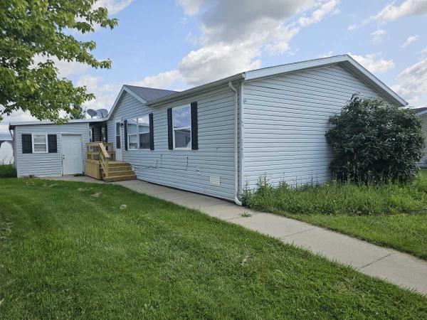 2004 Fleetwood Mobile Home For Sale | 21425 Petite Ct. Macomb, MI