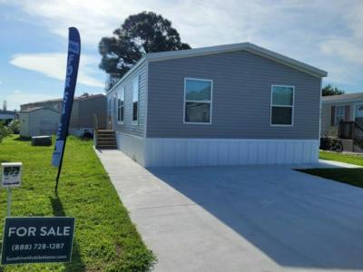 Sunshine Mobile Manor Mobile Home Park in Stuart, FL | MHVillage