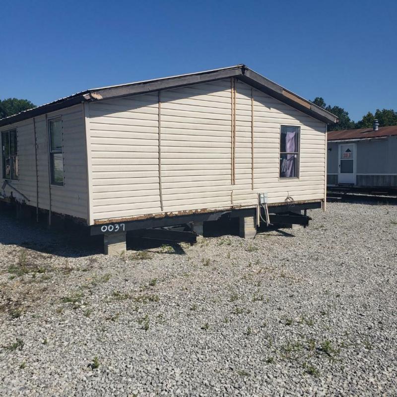 #0037AB Handy man special! Early 90’s 28×44, 3 Bedrooms, 2 Full Baths ...