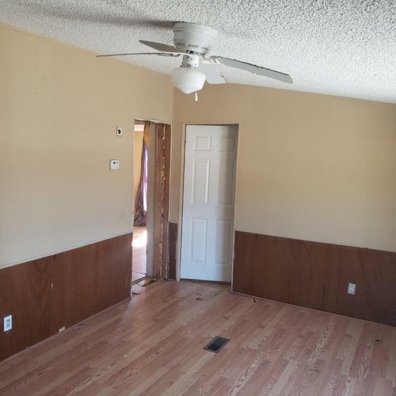 #0037AB Handy man special! Early 90’s 28×44, 3 Bedrooms, 2 Full Baths ...