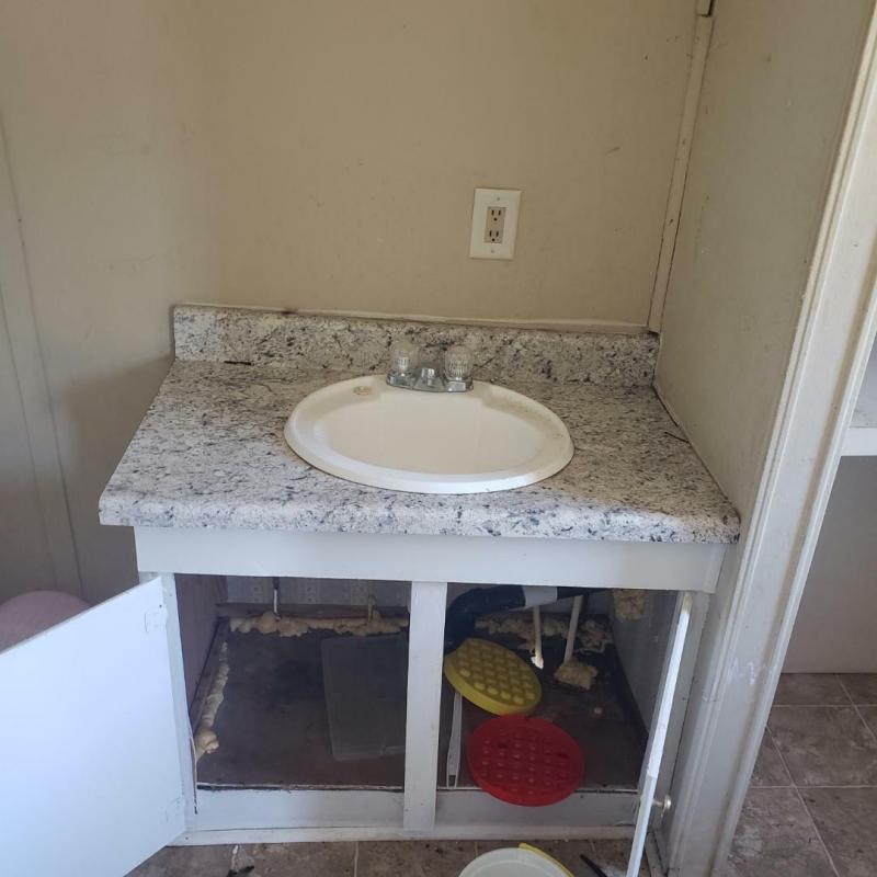 #0037AB Handy man special! Early 90’s 28×44, 3 Bedrooms, 2 Full Baths ...