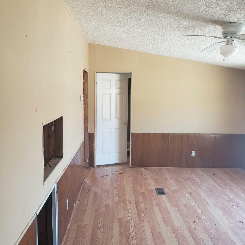 #0037AB Handy man special! Early 90’s 28×44, 3 Bedrooms, 2 Full Baths ...