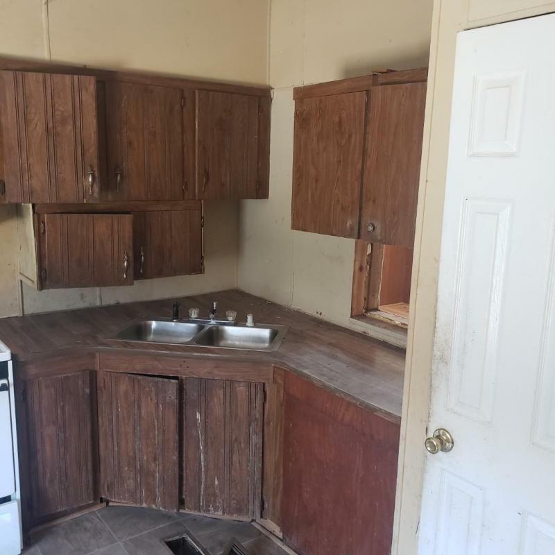 #0037AB Handy man special! Early 90’s 28×44, 3 Bedrooms, 2 Full Baths ...