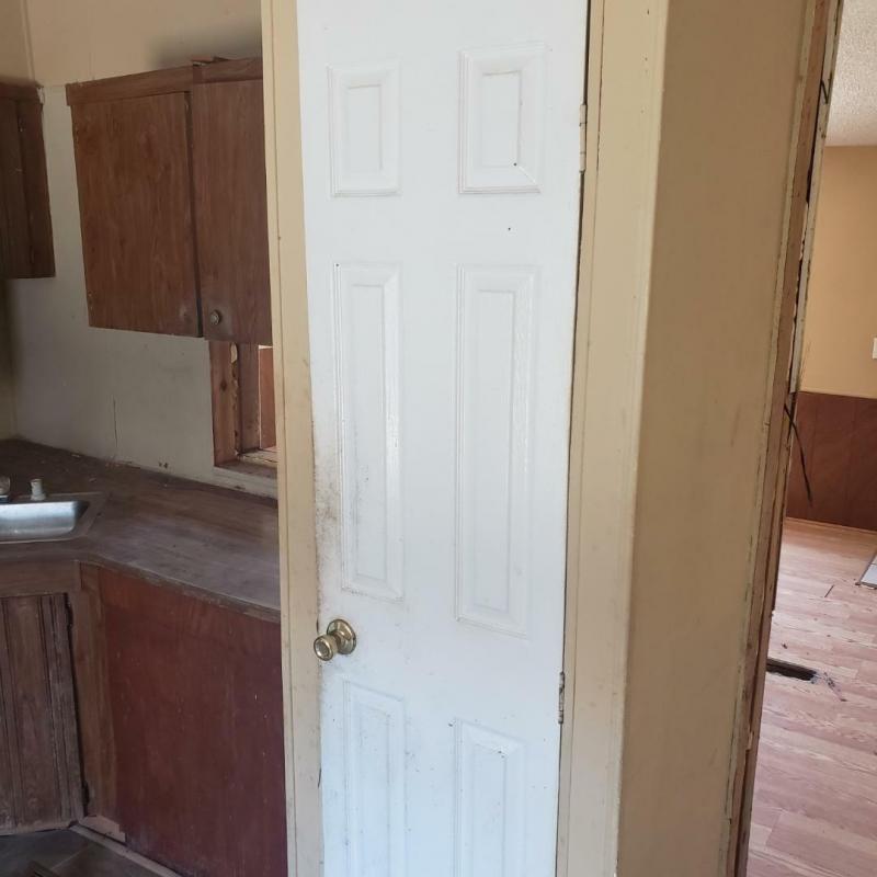 #0037AB Handy man special! Early 90’s 28×44, 3 Bedrooms, 2 Full Baths ...