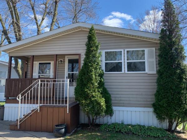 1999 Skyline Mobile Home For Sale | 41275 Old Michigan Ave. #504 Canton, MI