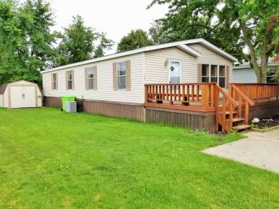 Commerce Meadows Mobile Home Park in Wixom, MI | MHVillage