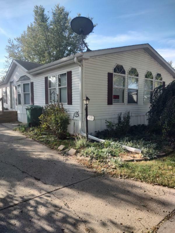 1997 Holly Park Mobile Home For Sale | 122 Donna Ave Berwick, IA