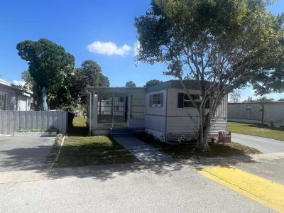 King's Manor Estates Mobile Home Park in Largo, FL | MHVillage