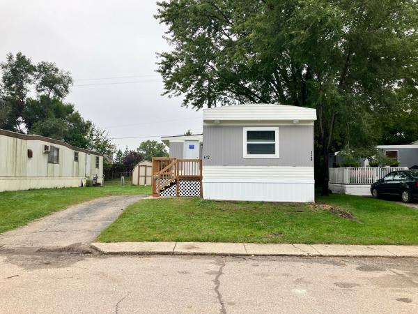 1984 Triumph Mobile Home For Sale | 612 Clements South Lyon, MI