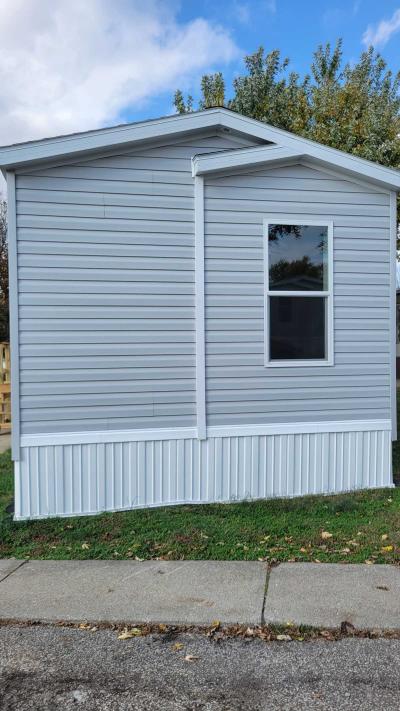 E&N Mobile Manor Mobile Home Park in Bloomington, IN | MHVillage