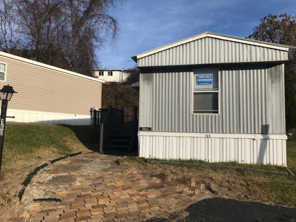 1990 Skyline Mobile Home For Sale | 160 New Moon Drive Oakdale, PA