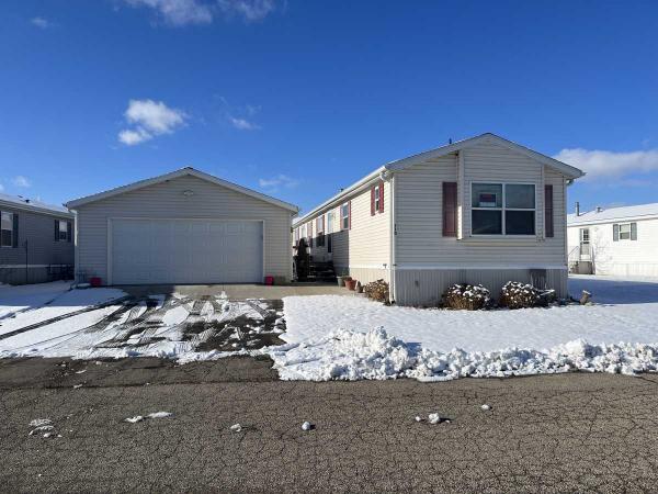 2005 Skyline Mobile Home For Sale | 110 Cedar Dr Reeseville, WI