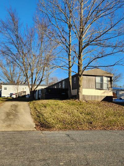 Maple Del Manor Mobile Home Park in Ravenna, OH | MHVillage