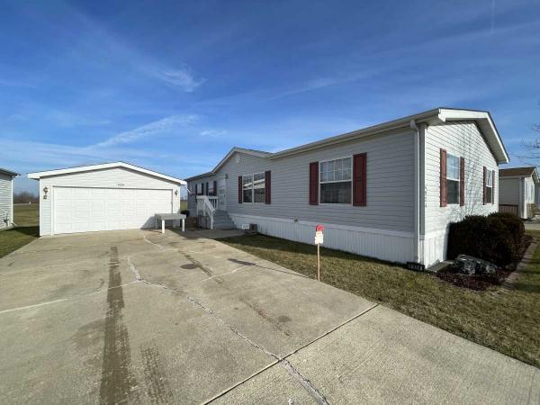 1998 Commodore Mobile Home For Sale | 4924 Colonial Dr Monee, IL