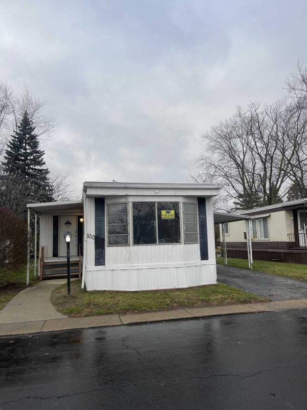 1977 Vindale Mobile Home For Sale | 340 S. Reynolds Rd. Lot 100 Toledo, OH