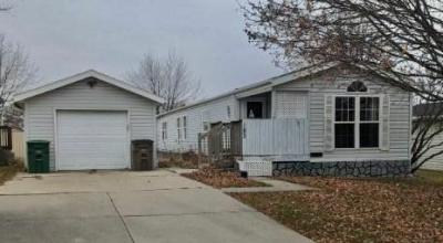 Country Club Crossing Mobile Home Park in Altoona, IA | MHVillage