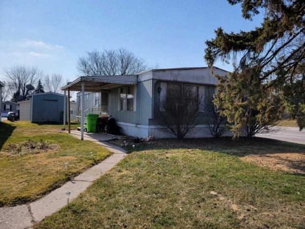1972 Broadmore Mobile Home For Sale | 3319 Stratford Villa Way Wixom, MI