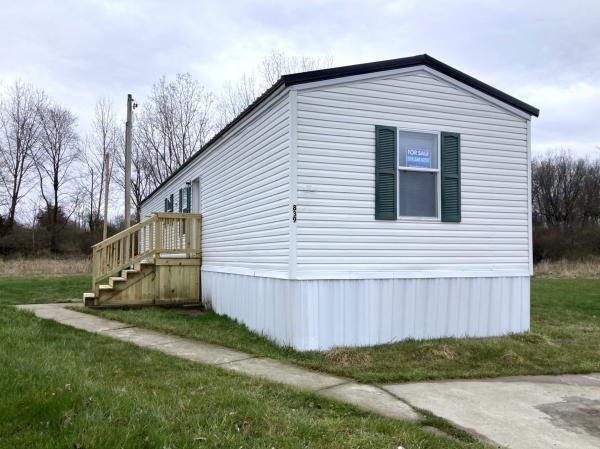 2005 Liberty Mobile Home For Sale | 839 Walkers Ridge Warsaw, IN