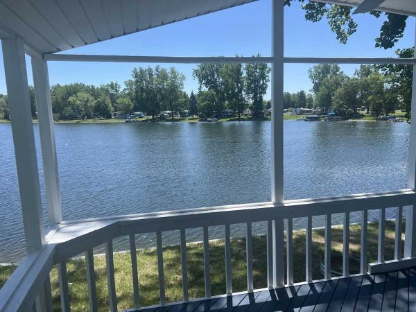 Mallard Mobile Home For Sale | 25800 Haas Rd. Site# V-36 New Hudson, MI