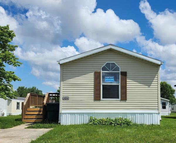 1997 Holly Park Mobile Home For Sale | 2604 E. Summerview Dr. Muncie, IN