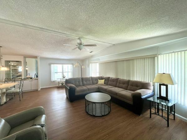 1986 Vict Mobile Home For Sale | 1405 82nd Avenue, Site #217 Vero Beach, FL